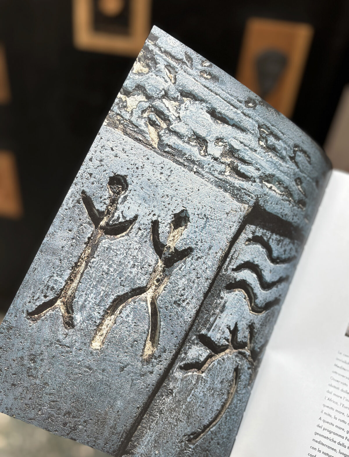 The language of pictograms: timeless signs, universal archetypes
