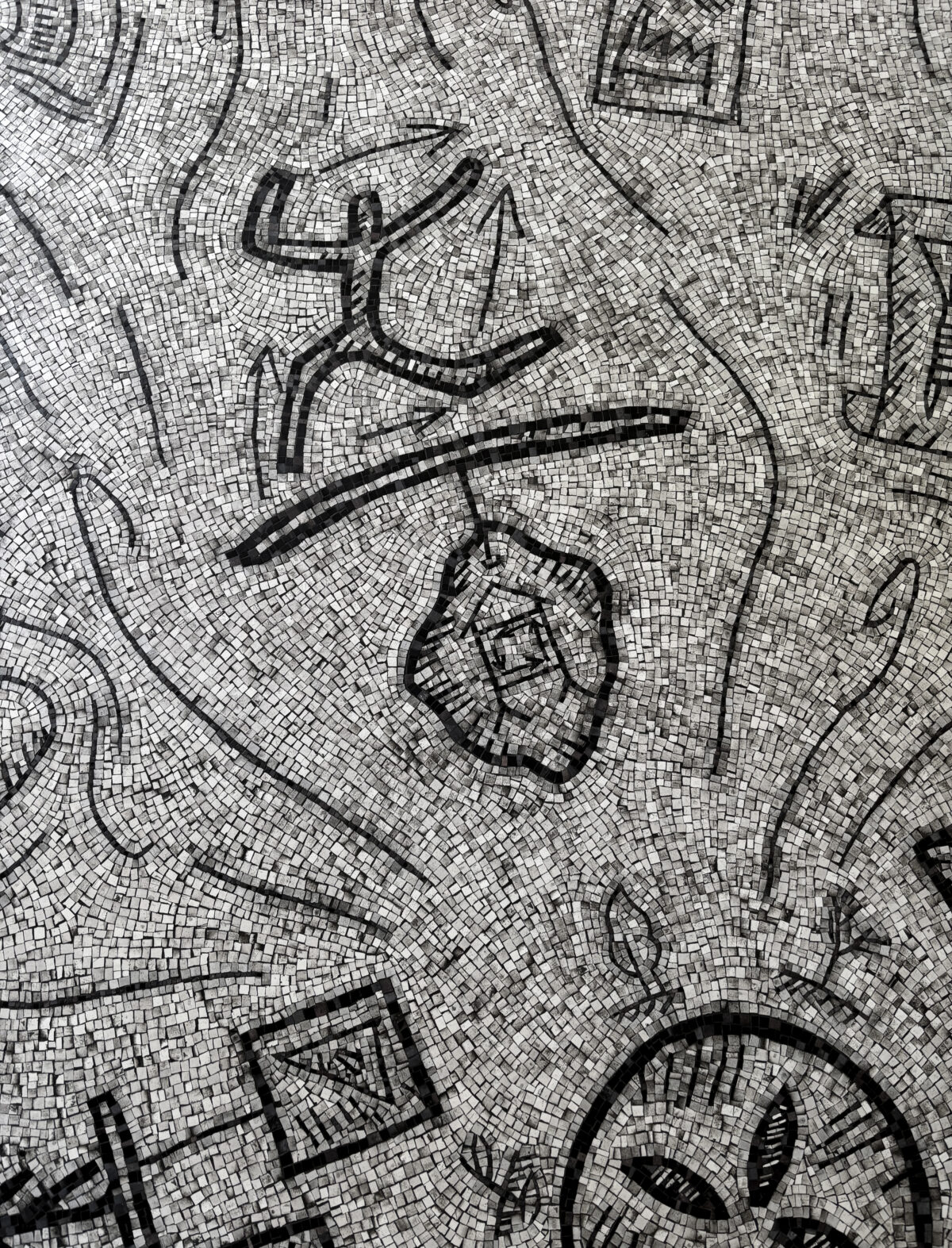 The language of pictograms: timeless signs, universal archetypes